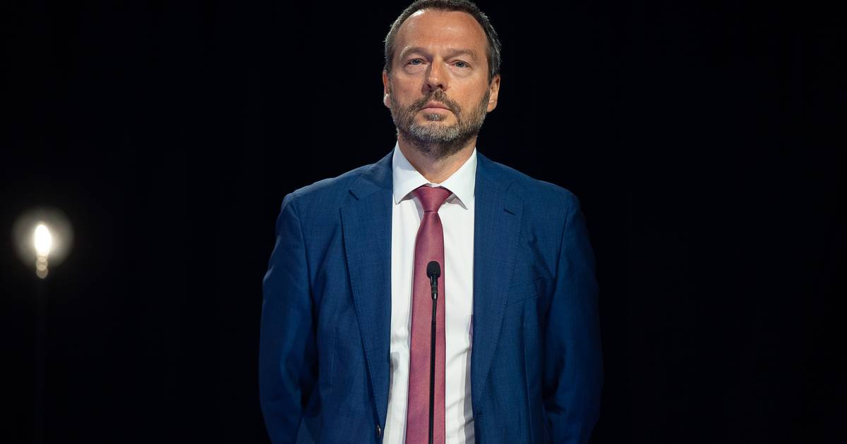 Le gouverneur de la Banque nationale rabote son propre salaire de 10% ... Le gouverneur de la Banque nationale rabote son propre salaire de 10% ...