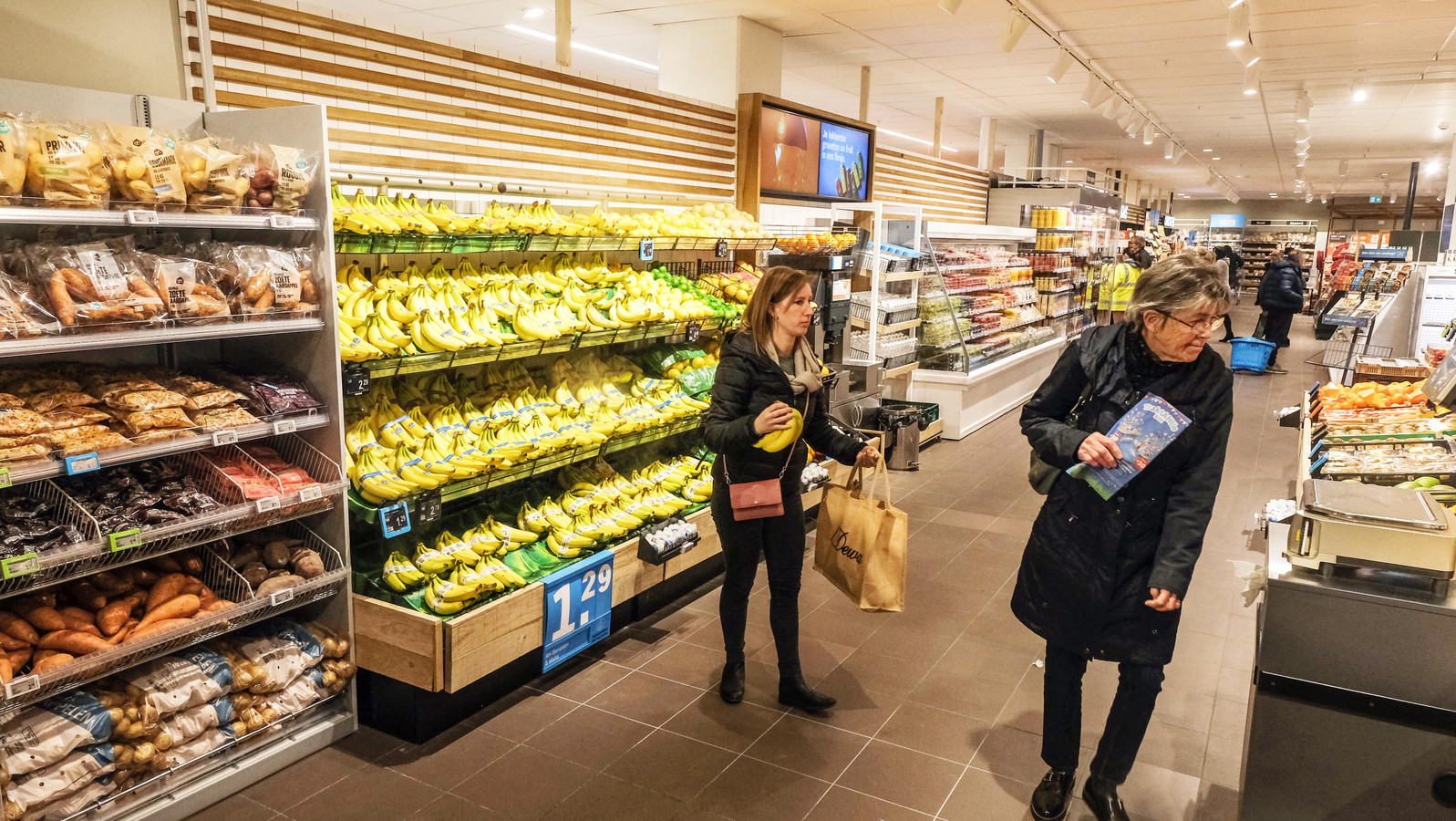 IN BEELD. Vernieuwde Albert Heijn in Ring Kortrijk feestelijk heropend ...