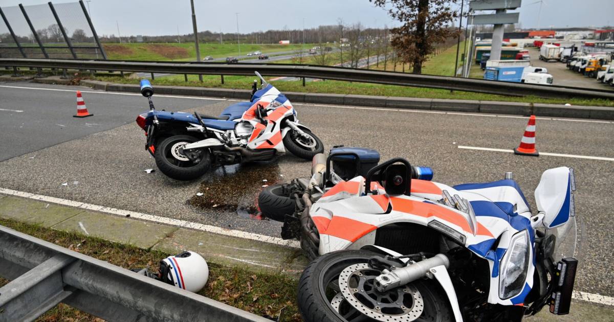 Motorrijders marechaussee maken een schuiver bij Hazeldonk | Breda ...
