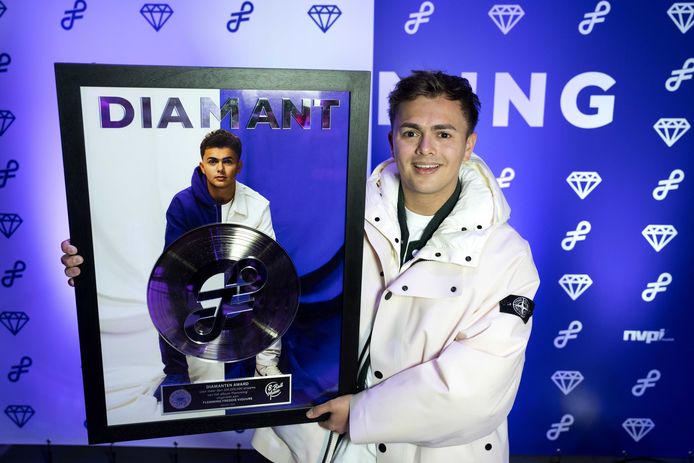 Flemming, de ‘diamanten’ man van 200 miljoen streams, blikvanger op ...