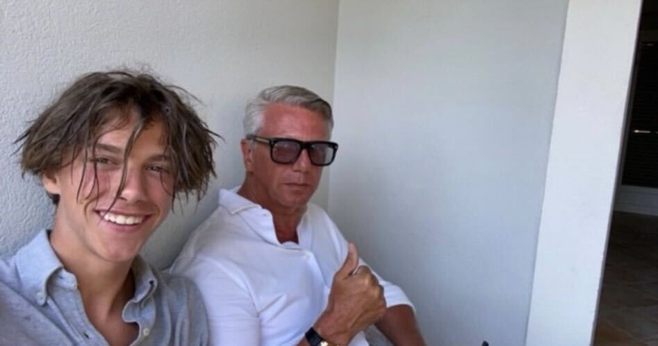 Sébastien Slaets over opgroeien als zoon van Véronique De Kock: “Ik ...