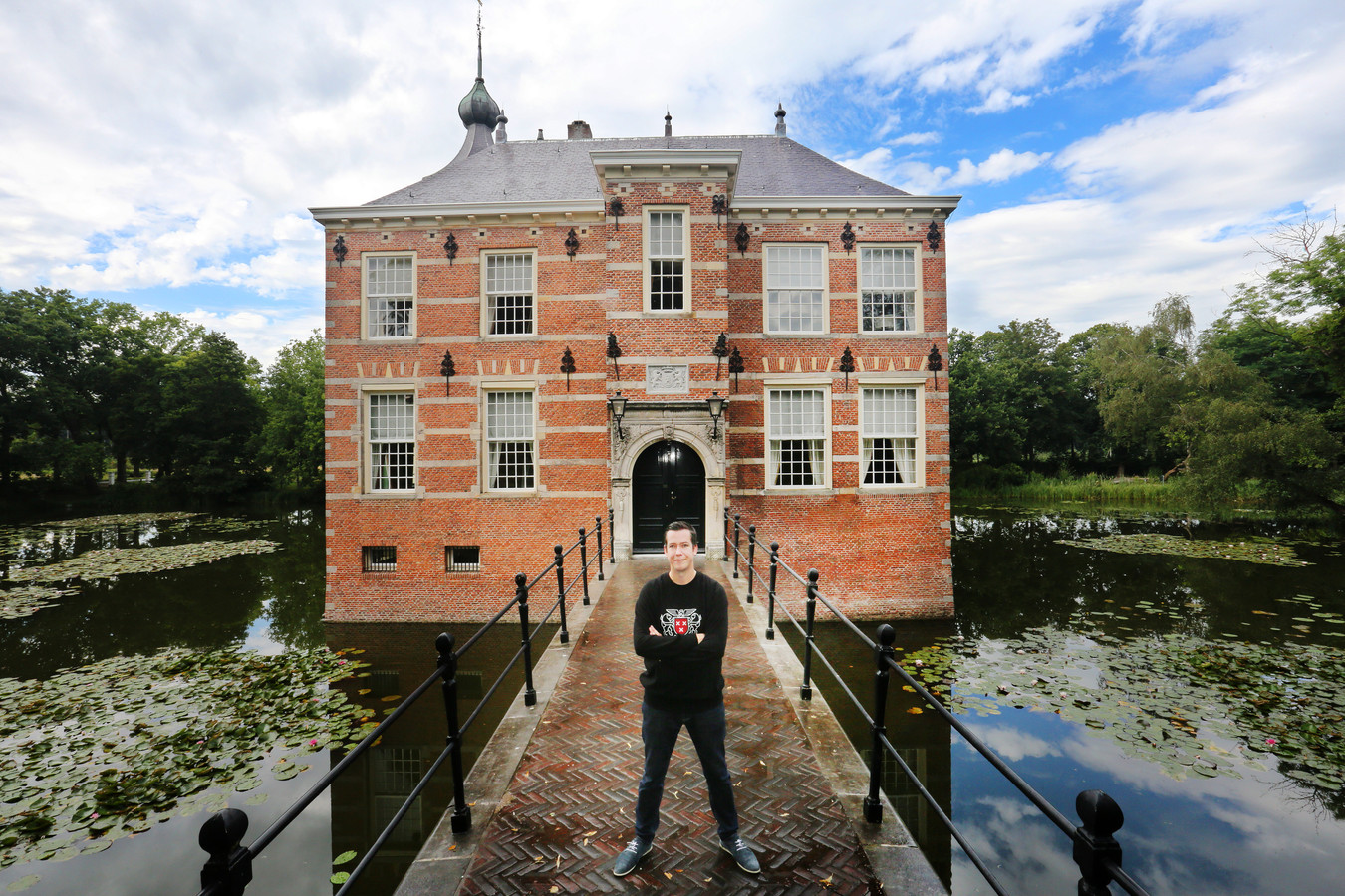 Waar zijn de bomen in het Wapen van Breda gebleven? | Foto | AD.nl