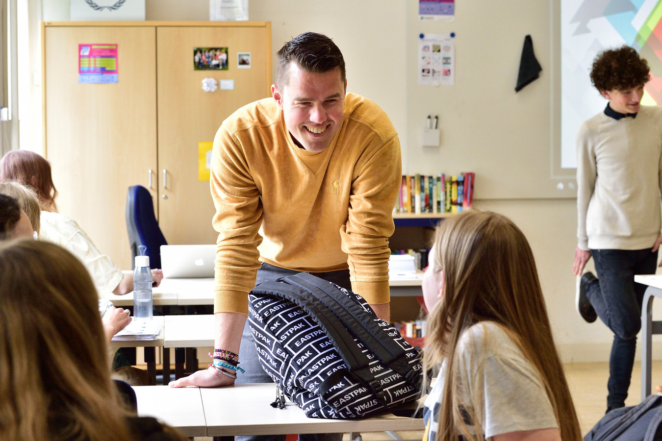 Leraar Nederlands waarschuwt voor examen volgend jaar: ‘Voorkom een ramp voor leerlingen en ...