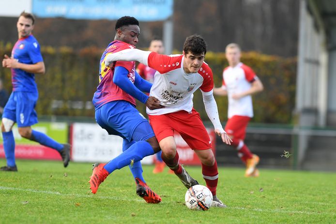 Glenn Van Der Vennet en Rhodienne-De Hoek slepen zich naar het einde ...