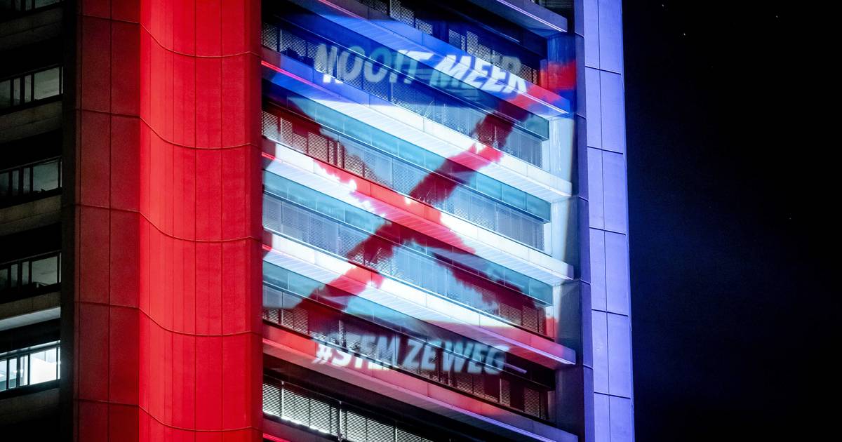 Lichtprojectie op provinciehuis in Den Bosch bij protest boeren: ‘Stem ...