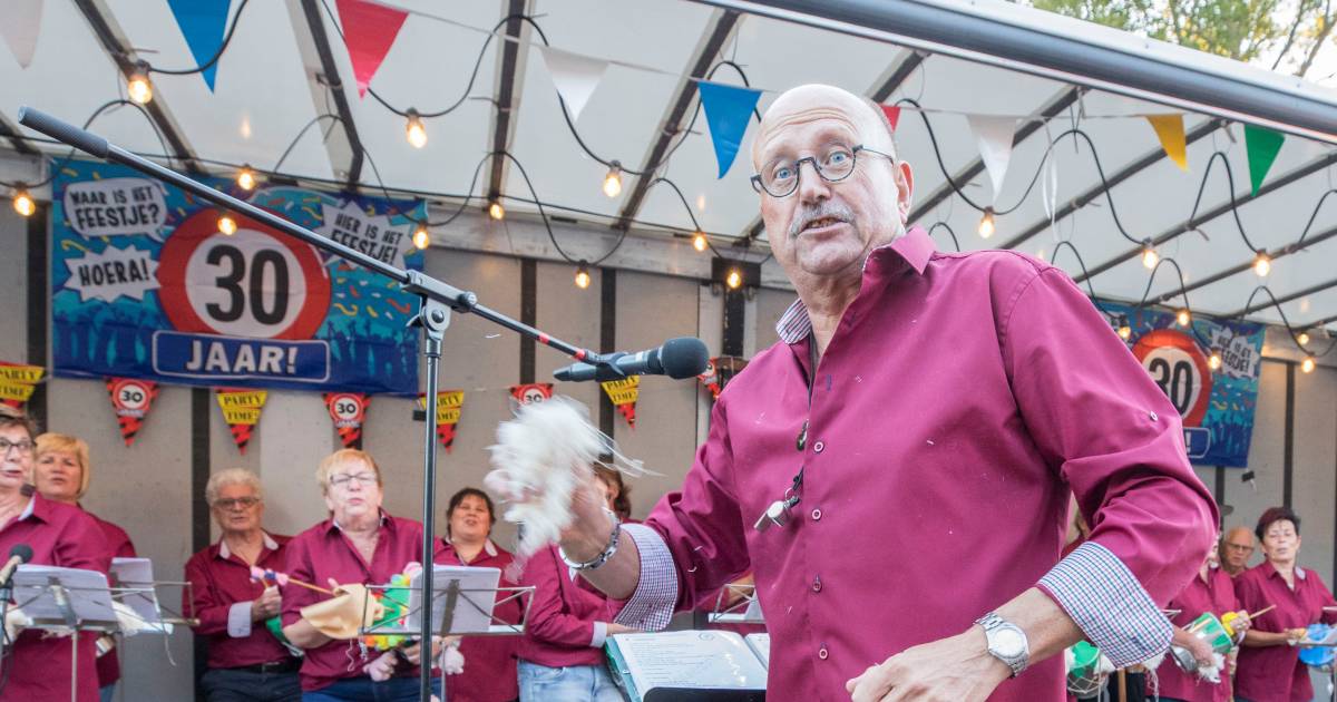 Yerseke rouwt om vrolijke entertainer Rinus Scheele: ‘Hij was een warme ...