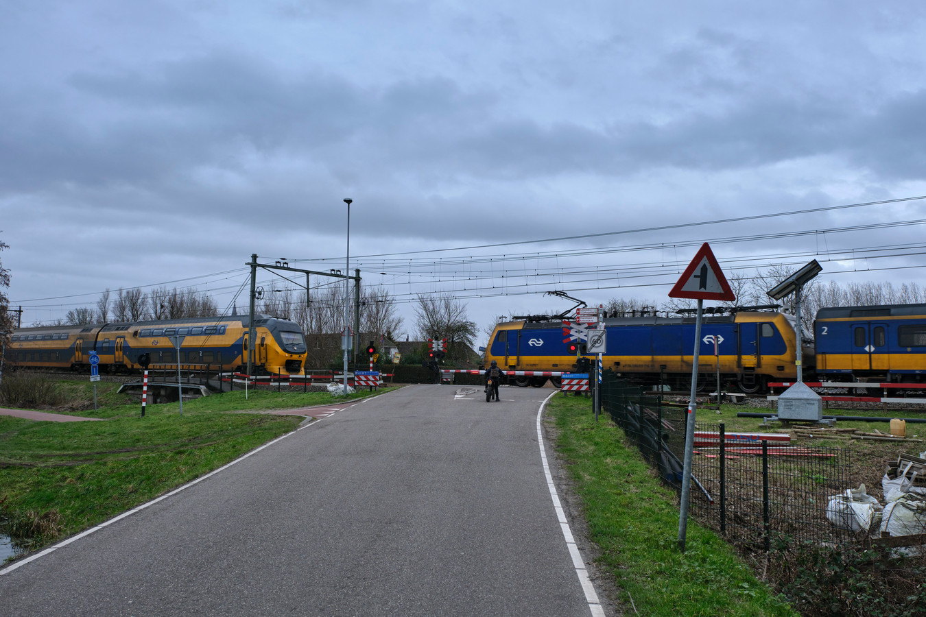 Nieuw tunneltje onder het spoor moet einde maken aan gevaarlijke ...