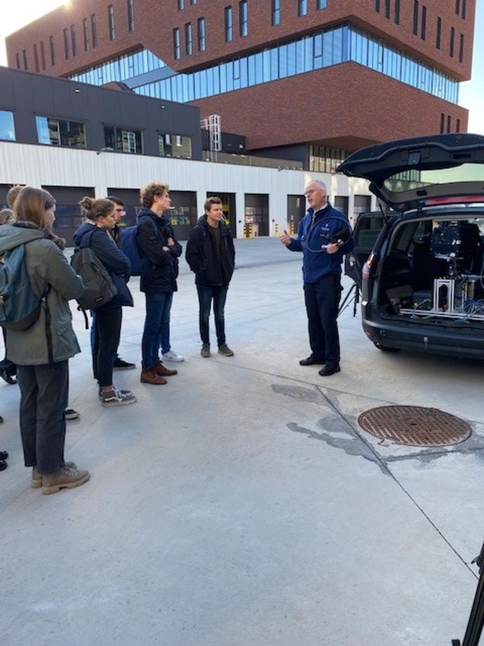 IN BEELD. Droneteam van politie LRH geeft demonstratie aan UHasselt ...
