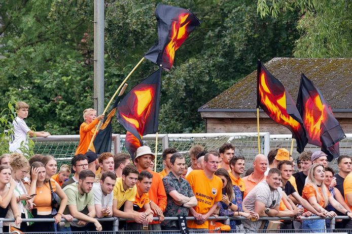 Heusden viert extatisch voetbalfeest, De Hei baalt van gemiste kans ... Heusden viert extatisch voetbalfeest, De Hei baalt van gemiste kans ...
