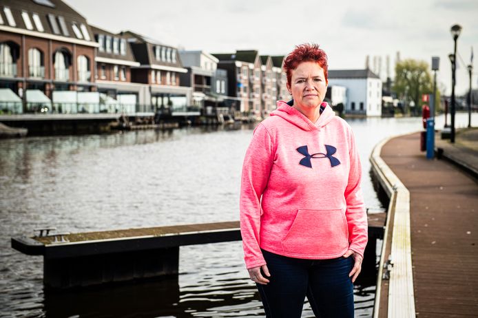 Dag vóór Jolanda trouwjurk uitzocht hoorde ze dat ze MS heeft: ‘Nooit ...