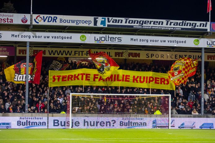 Helmond Sport geeft wedstrijdshirt als attentie aan Go Ahead Eagles ...
