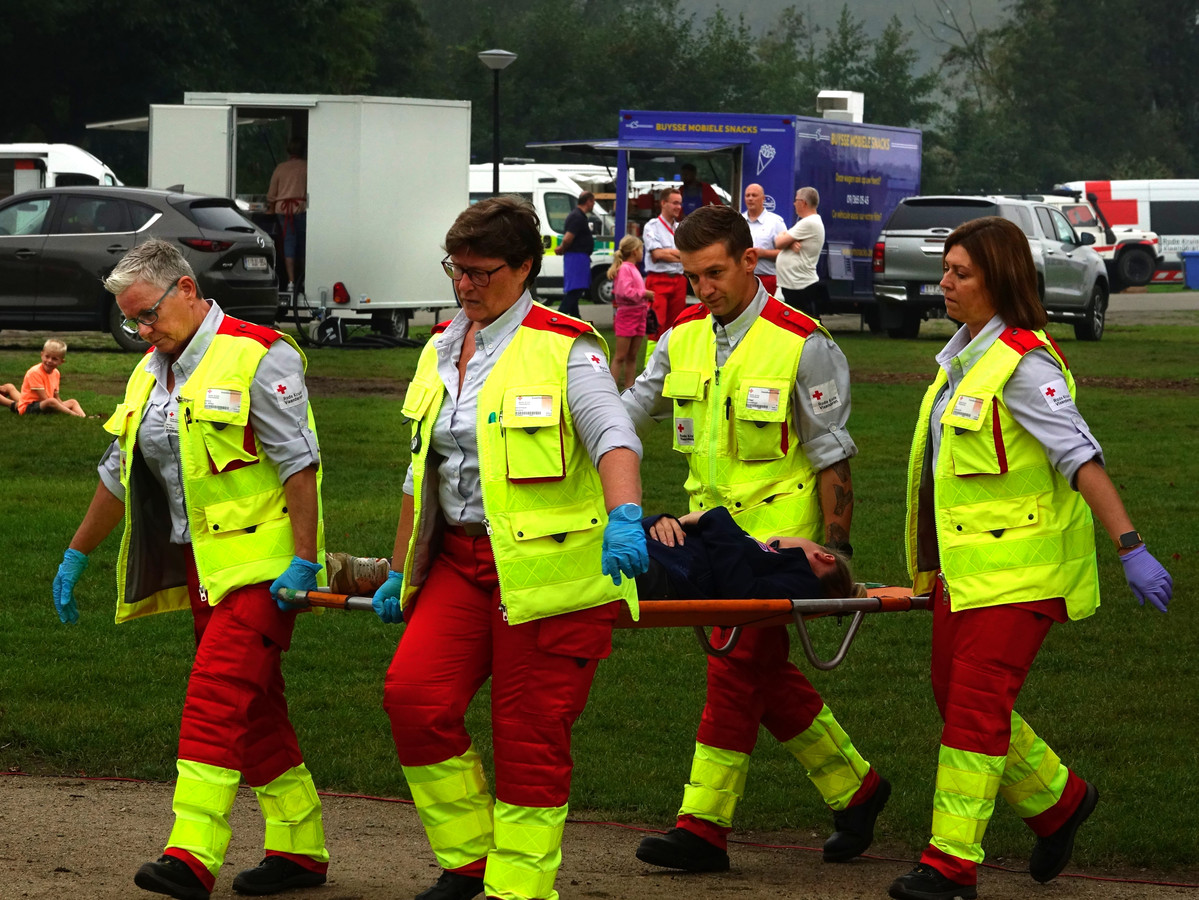 IN BEELD. Rode Kruis Oost-Vlaanderen viert honderdste verjaardag in ...