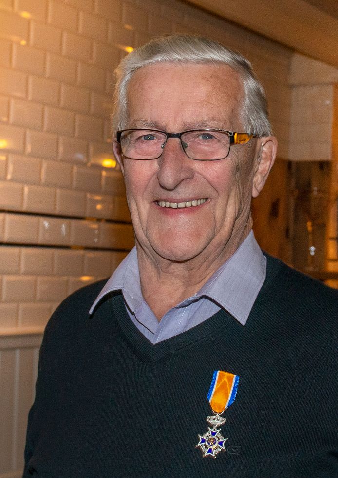 Koninklijk eerbetoon voor Wim Jansen uit Vlijmen. ‘Innemende persoon ...