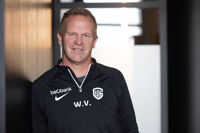 Genk-coach Vrancken over seizoensstart, lege begrippen en schaken met ...