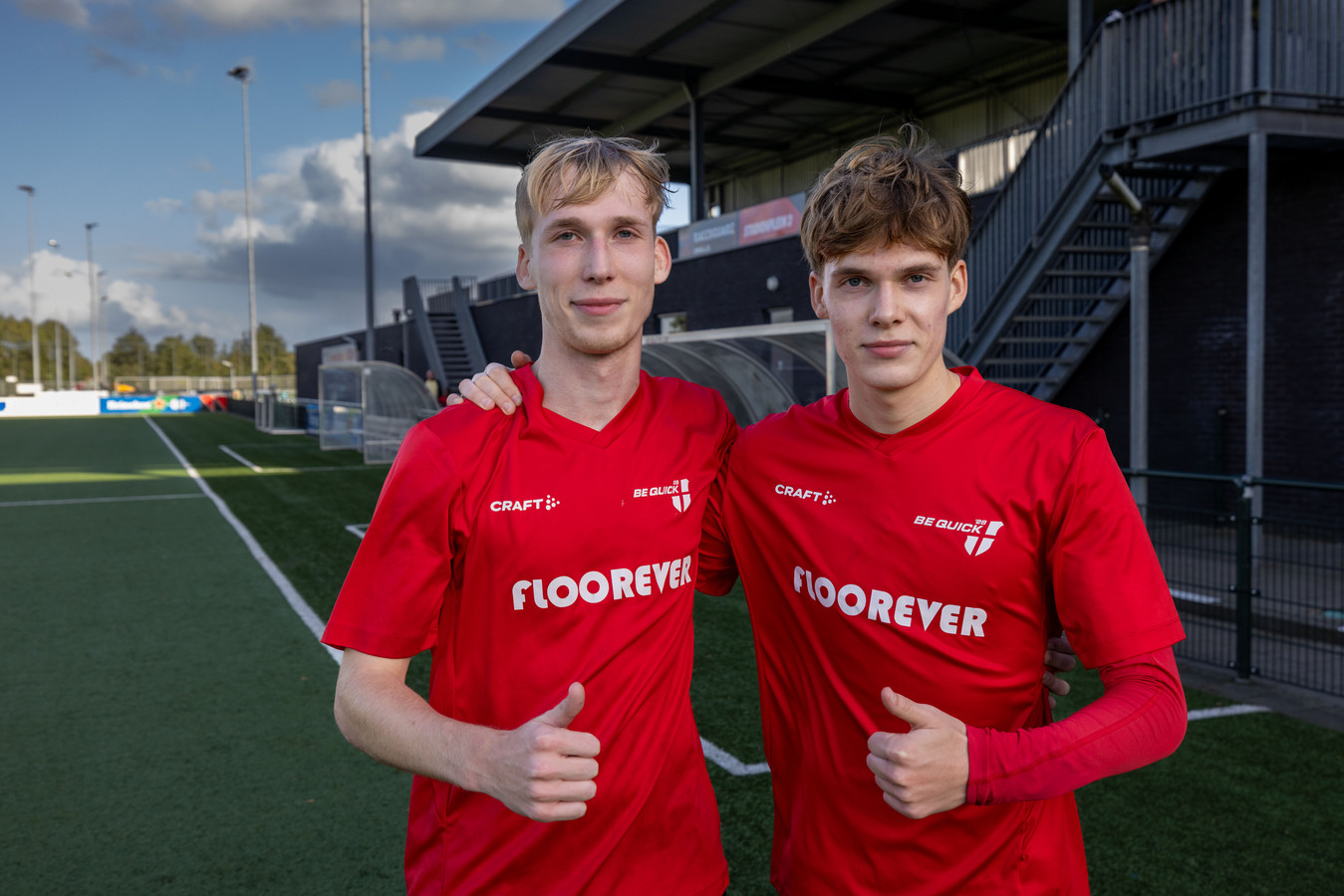 Met vader Jaap langs de lijn, worden broers Thomas en Jake Stam mannen ...