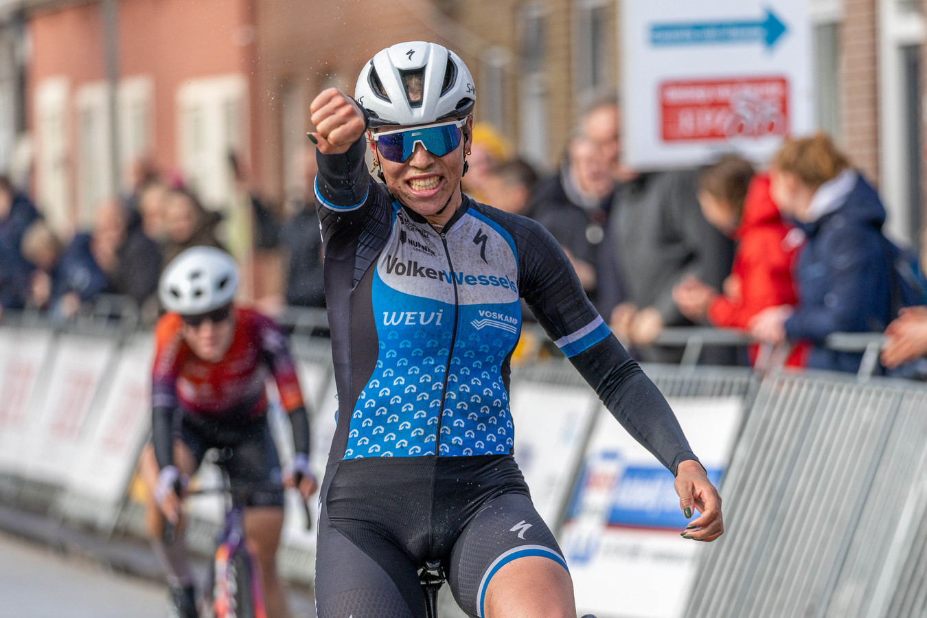 Drielse sprinter Sofie van Rooijen verbaast met drie podiumplaatsen in ...
