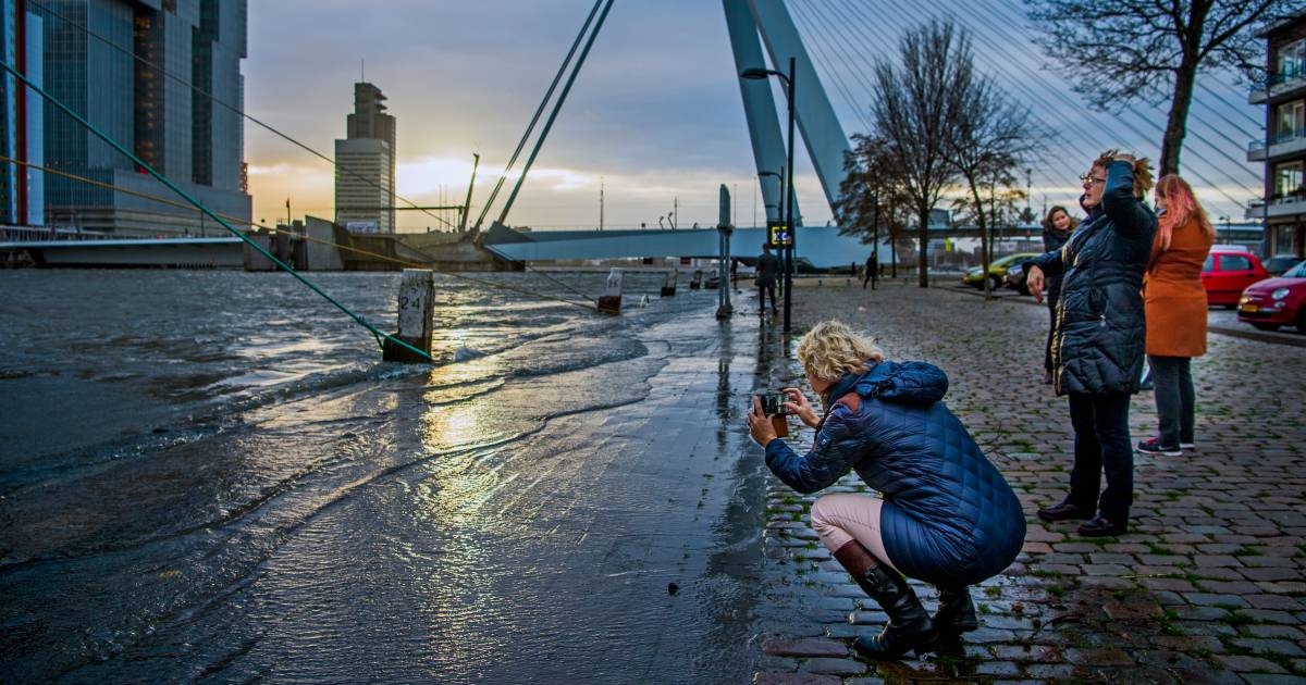 Hoogwater en harde wind als nasleep van zware storm | Storm in regio ...