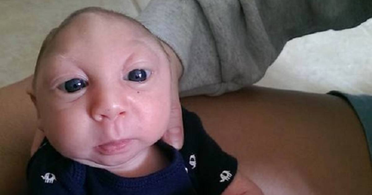 Veelbesproken baby Jaxon brabbelt eerste woordje: Hello | Buitenland ...