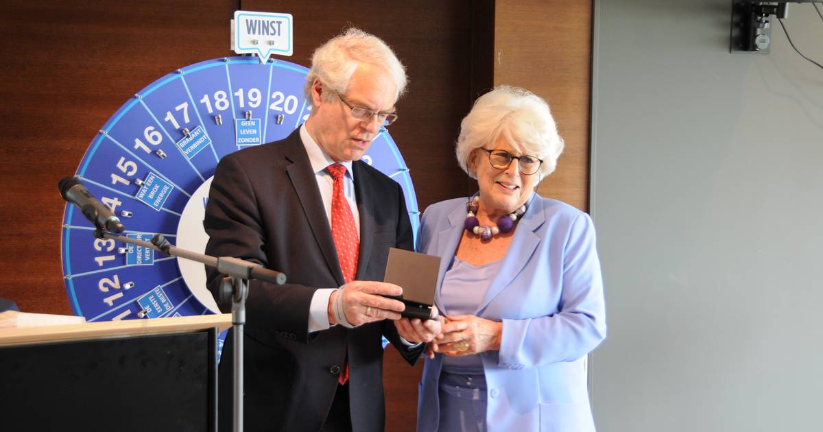 Als klein meisje maakte ze de Ramp mee, nu neemt Karla Peijs afscheid ...