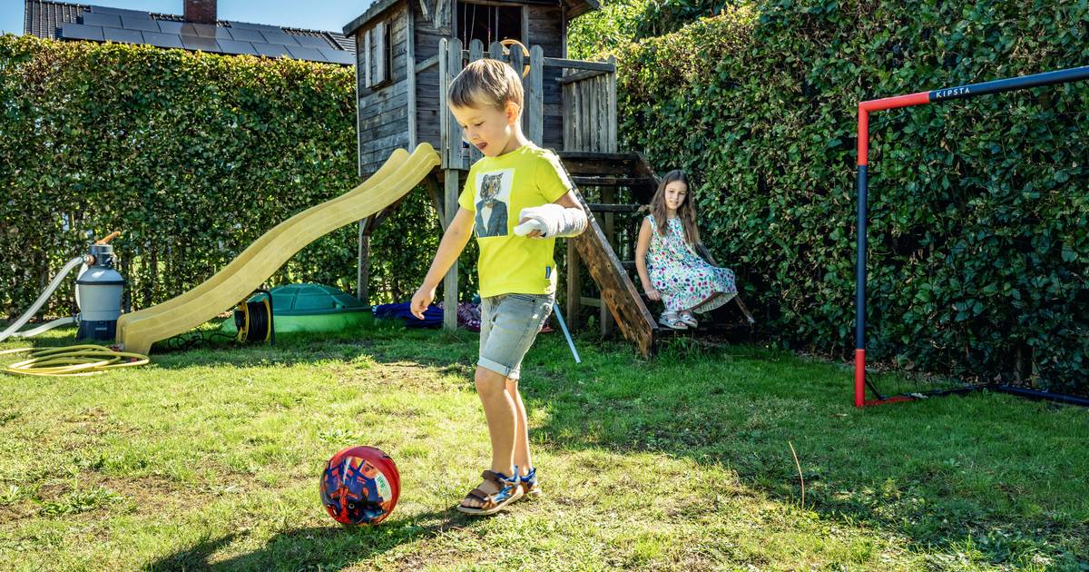 Thibaut (6) is terug thuis na levensbedreigende slangenbeet in Kroatië ...