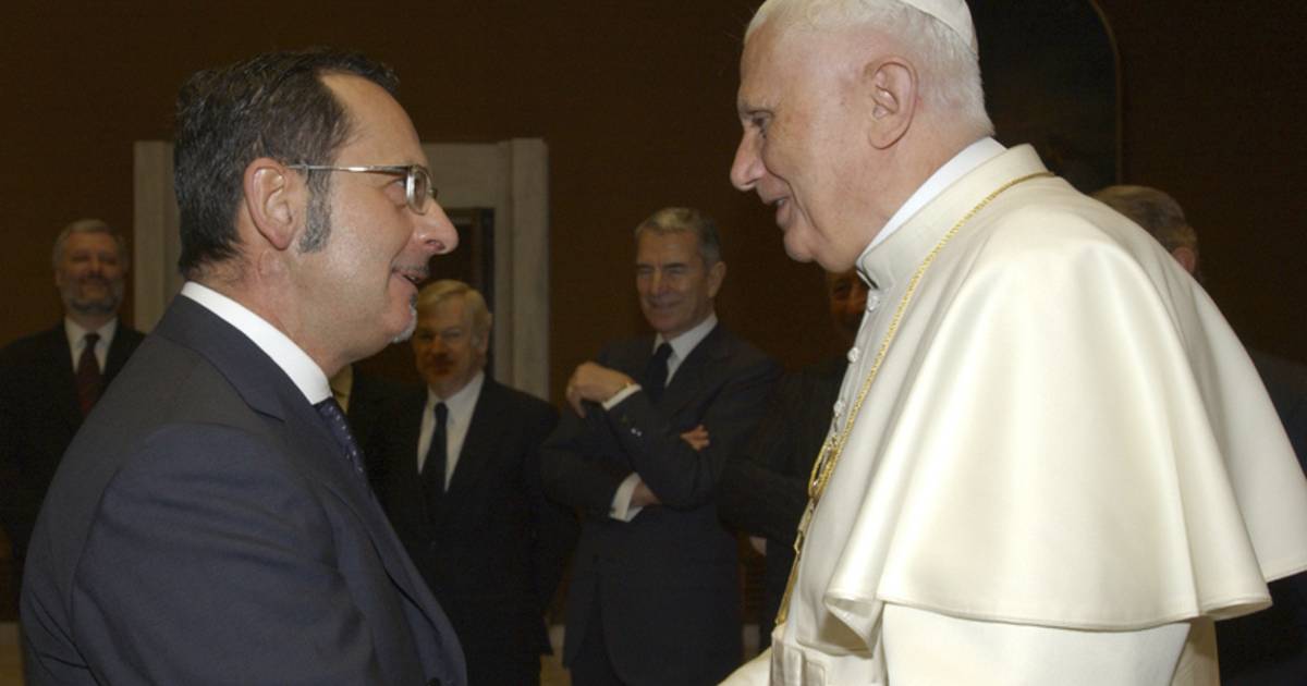 Hoofdredacteur episcopaalse krant stapt op na ruzie met Berlusconi ...