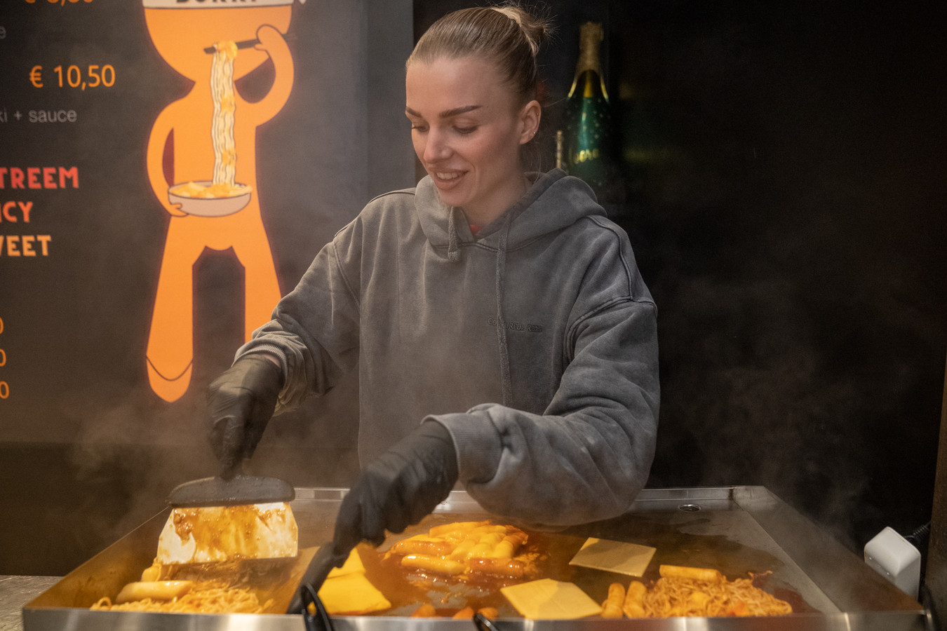 Voor deze Koreaanse snack schuiven Antwerpenaars tot wel een uur aan ...