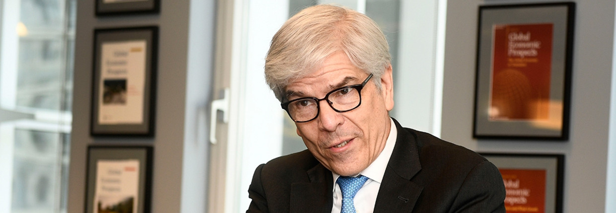 Het jaar van Paul Romer Nobelprijswinnaar voor de Economie | Humo