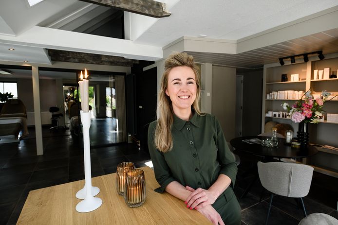 Een schoonheidssalon had Saasveld nog niet, tot Karlijn (30) haar droom ...