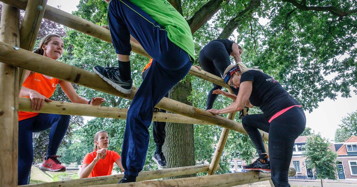 Klimmen en klauteren bij eerste editie Monkey Fun Run in Steenwijk ...