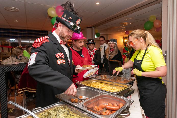 Opscheppen maar tijdens het Loerendoncks Polonaise Buffet | Moerdijk ...
