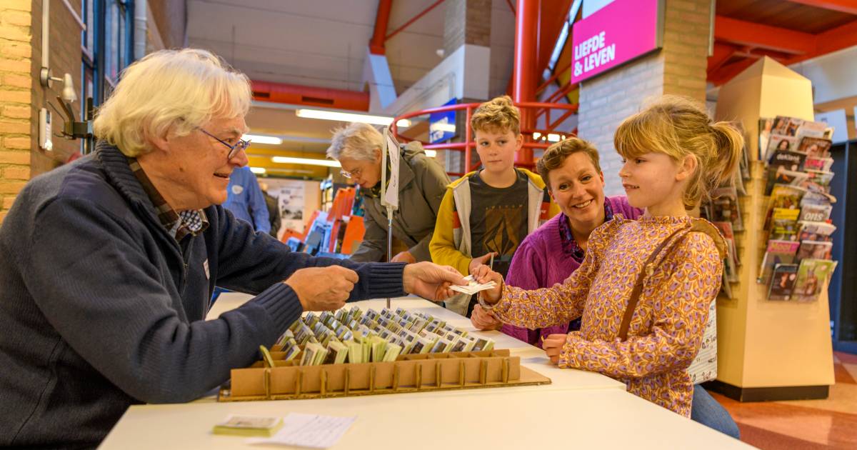 Een middagje ruilen in de bieb voor die laatste plaatjes uit Heusden ...