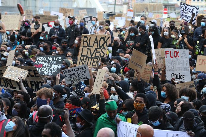 ‘Black Lives Matter’-protest loopt uit de hand in Brussel: winkels ...