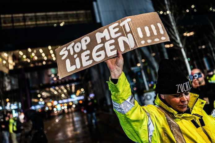 Is de overheid er nog wel voor ons? Kabinet buigt zich over wantrouwen ...