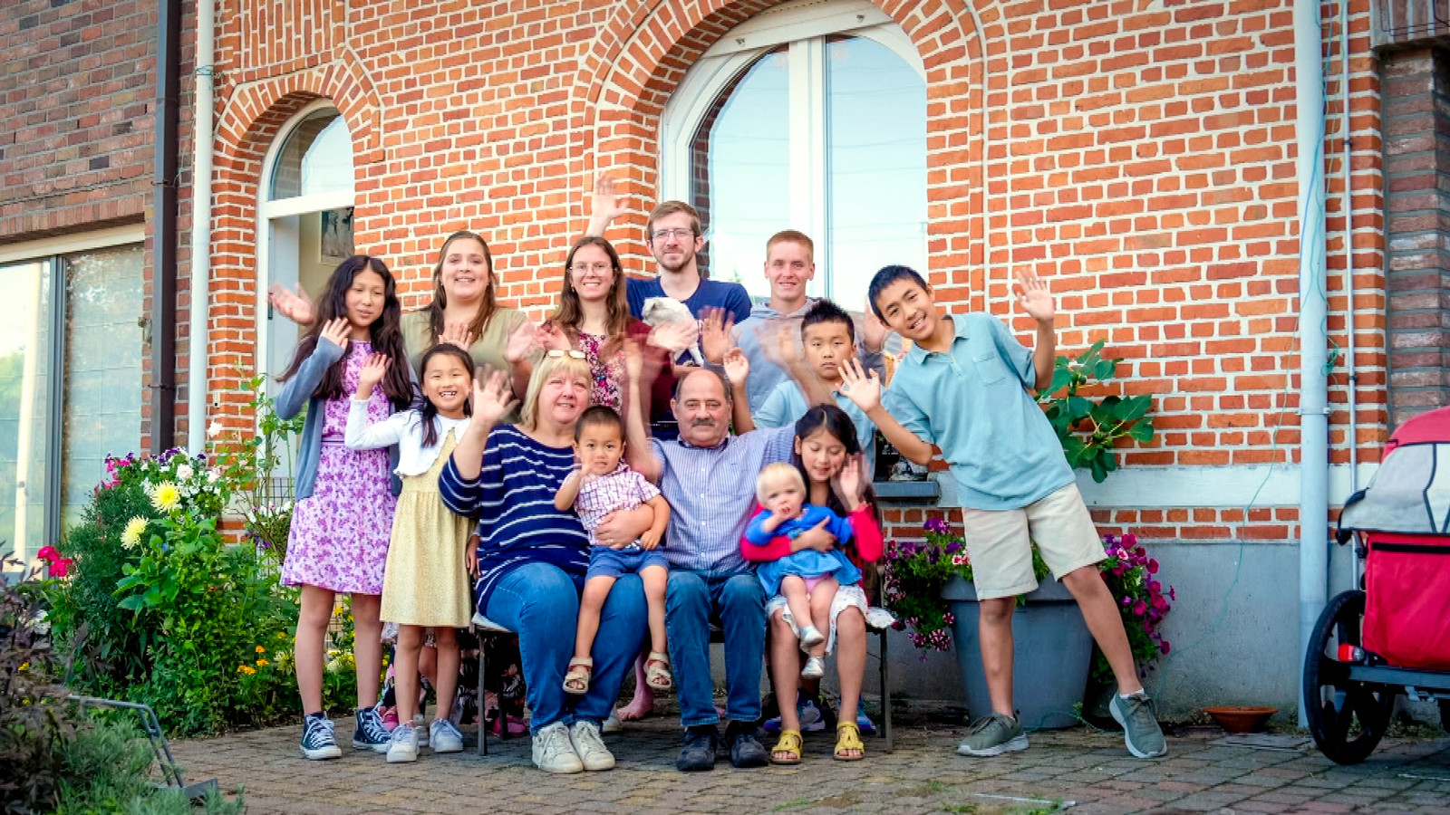 Familie Meulemans woont met 15 pleegkinderen onder één dak: “In de ...