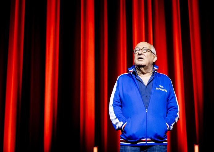 Kortsluiting in hoofd maakte Youp van ‘t Hek ‘zeer verdrietig’: ‘Maar ...