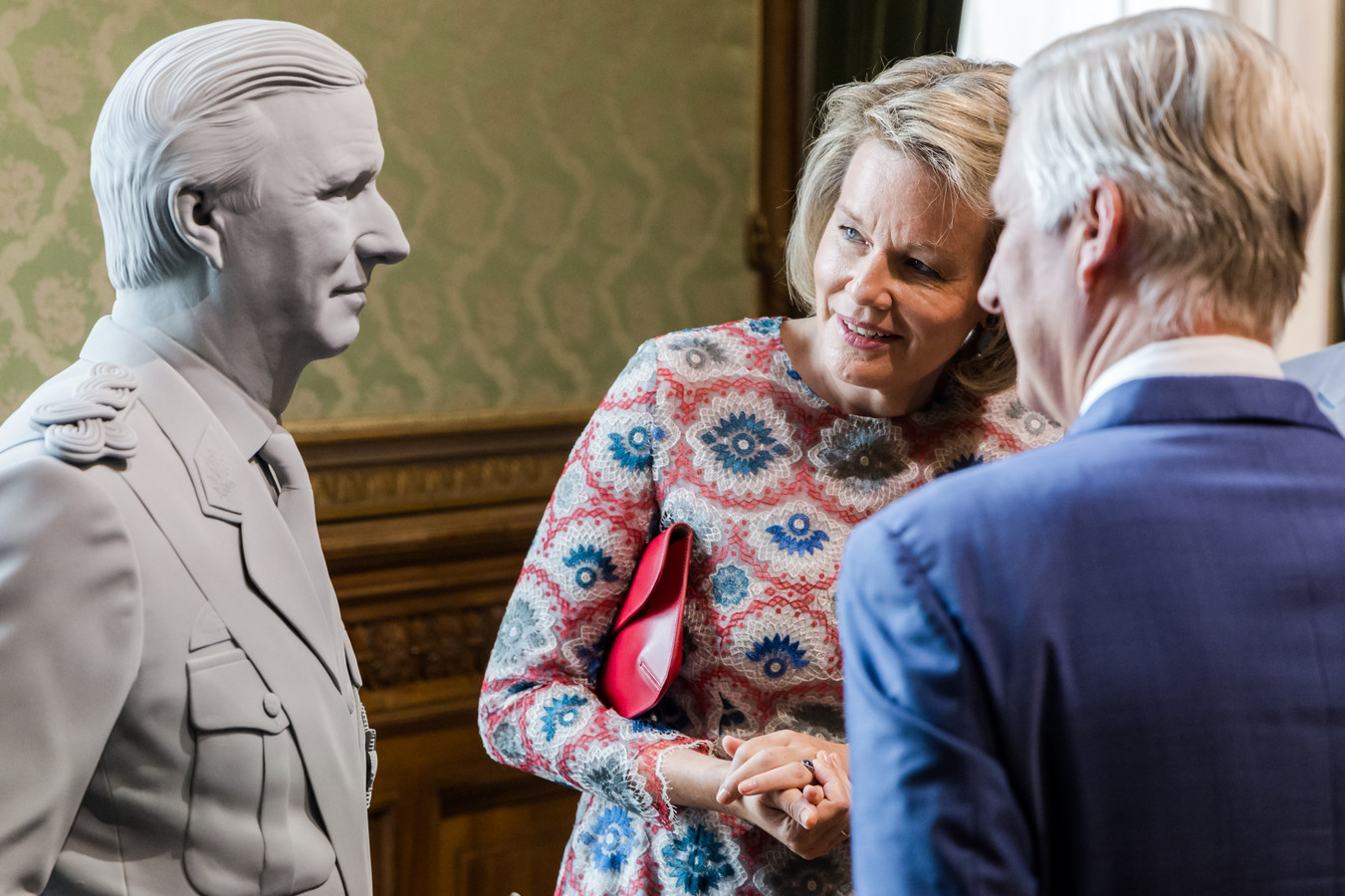 “Filip en Mathilde poseerden een halve dag in mijn rommelige atelier ...