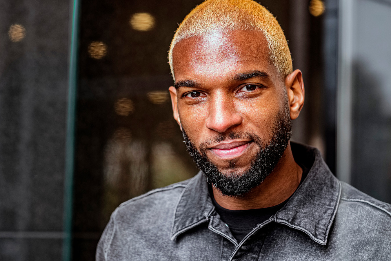 Ryan Babel straalt rijkdom uit en wil voorkomen dat ex-voetballers ...
