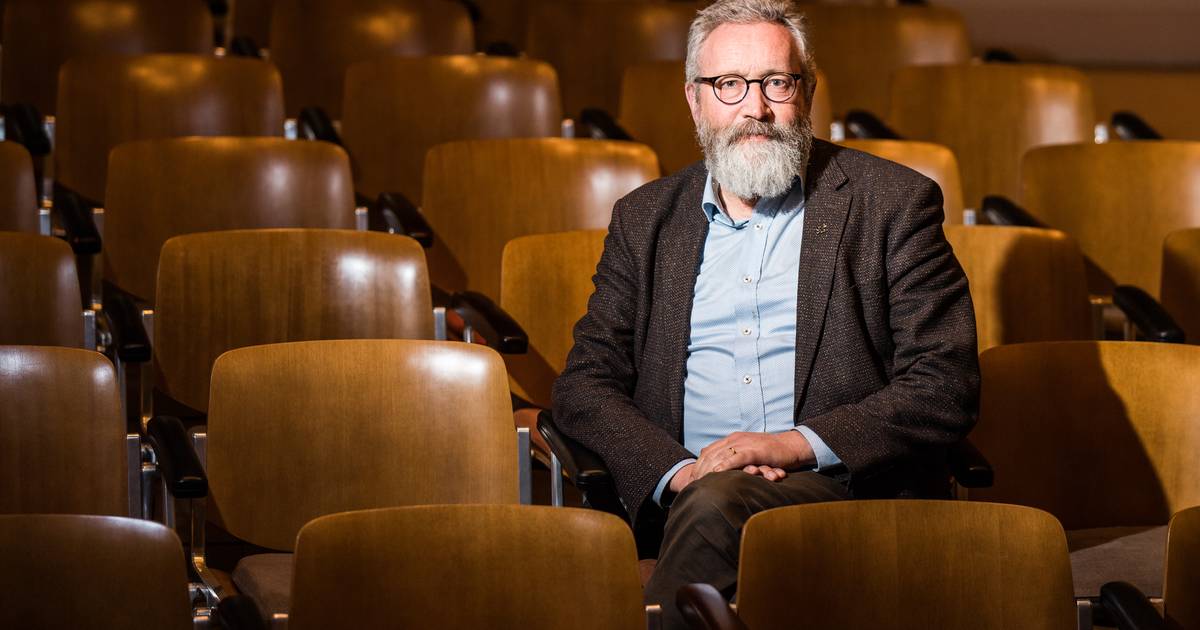 Theoloog Peter Nissen keert terug naar de rooms-katholieke kerk ‘uit ...