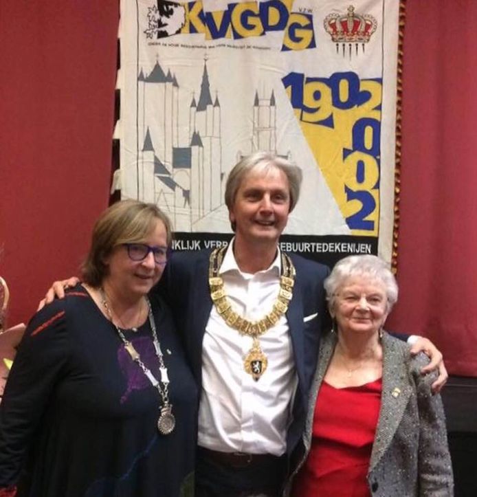 Tineke De Rijck volgt Jeanine Poelman op als opperdekenin | Gent | hln.be