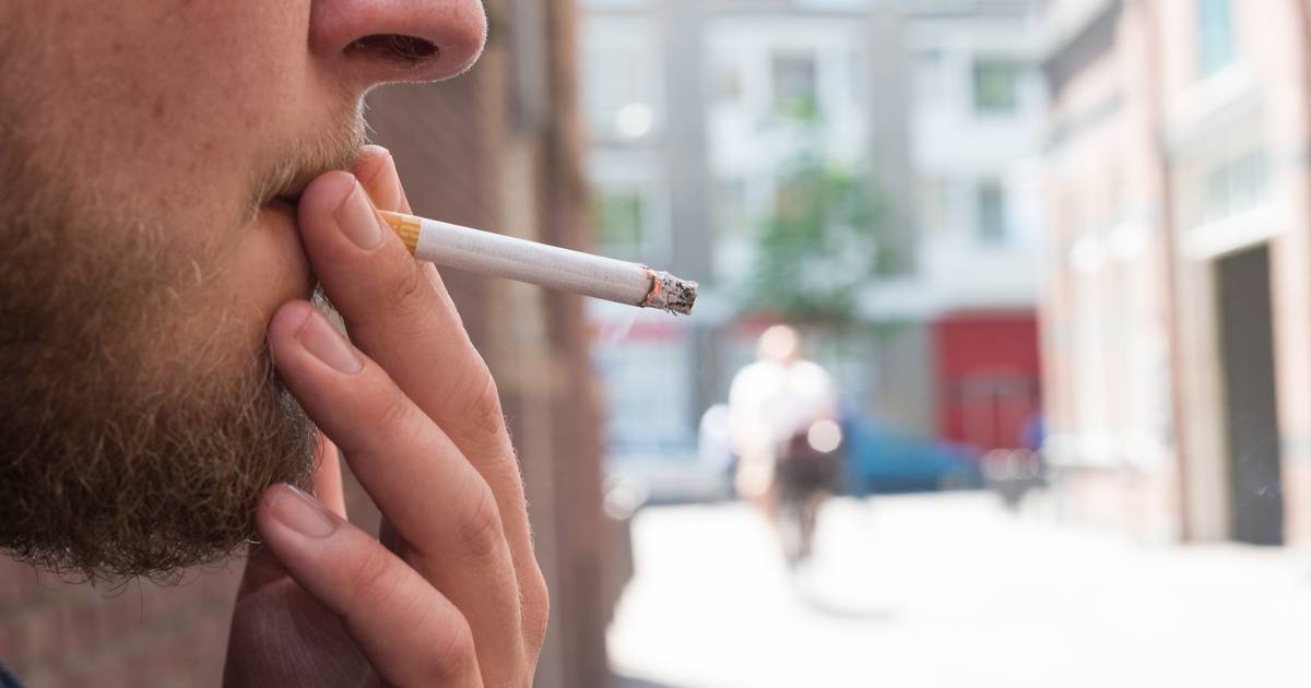 Steeds minder plekken om te roken, ook sigaretten worden duurder ...