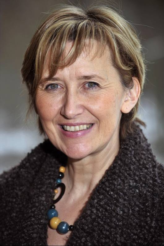 Minister Simonet bezoekt school waar leerling zelfmoord pleegde ...