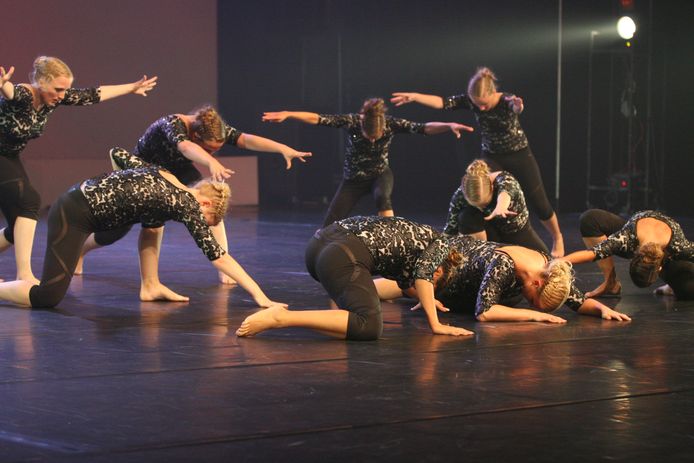 Eindhovense dansgroep Step by Step Nederlands kampioen jazzdance ...