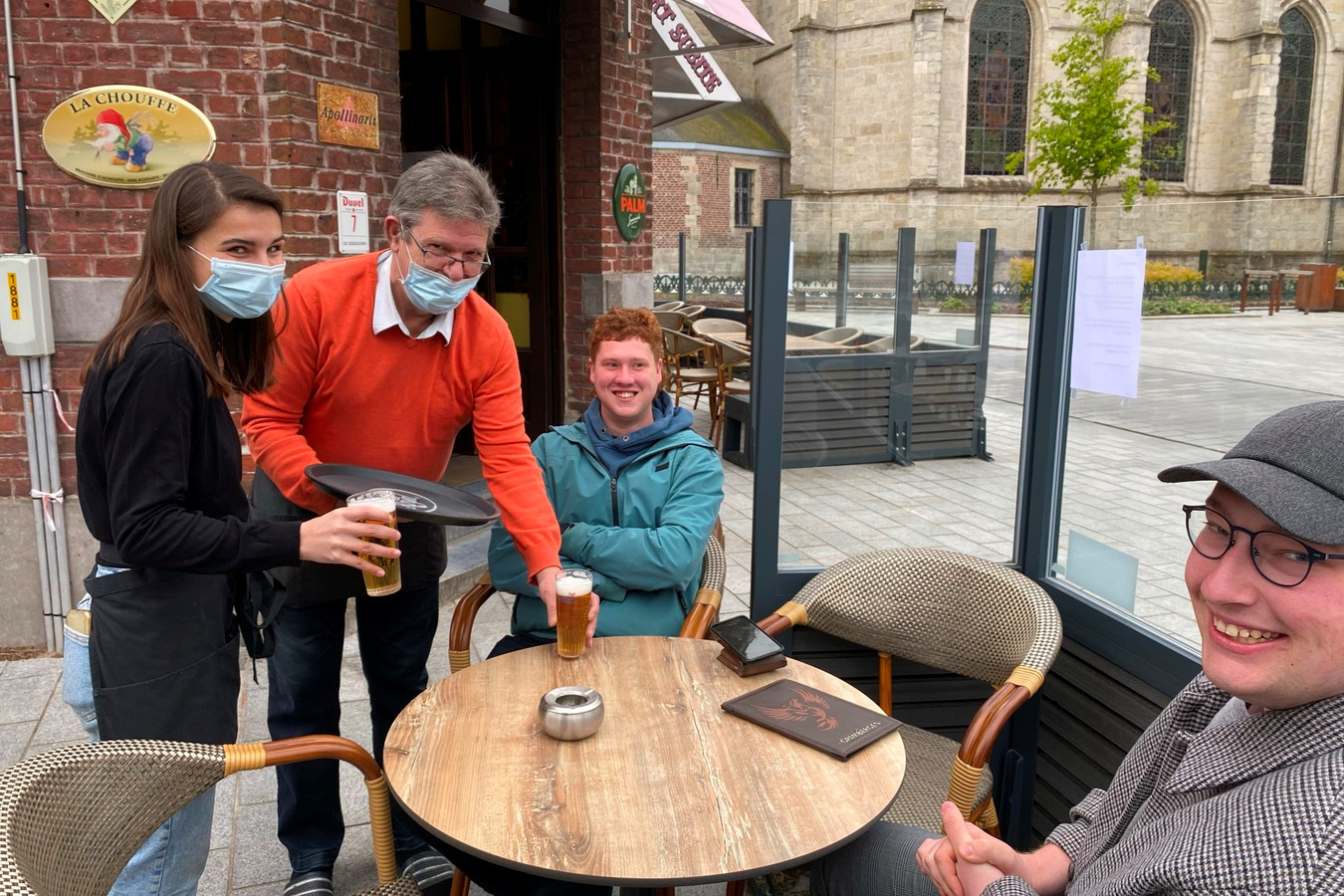 Vlaming trok massaal naar terras voor eerste pintjes: “8 mei moet ...