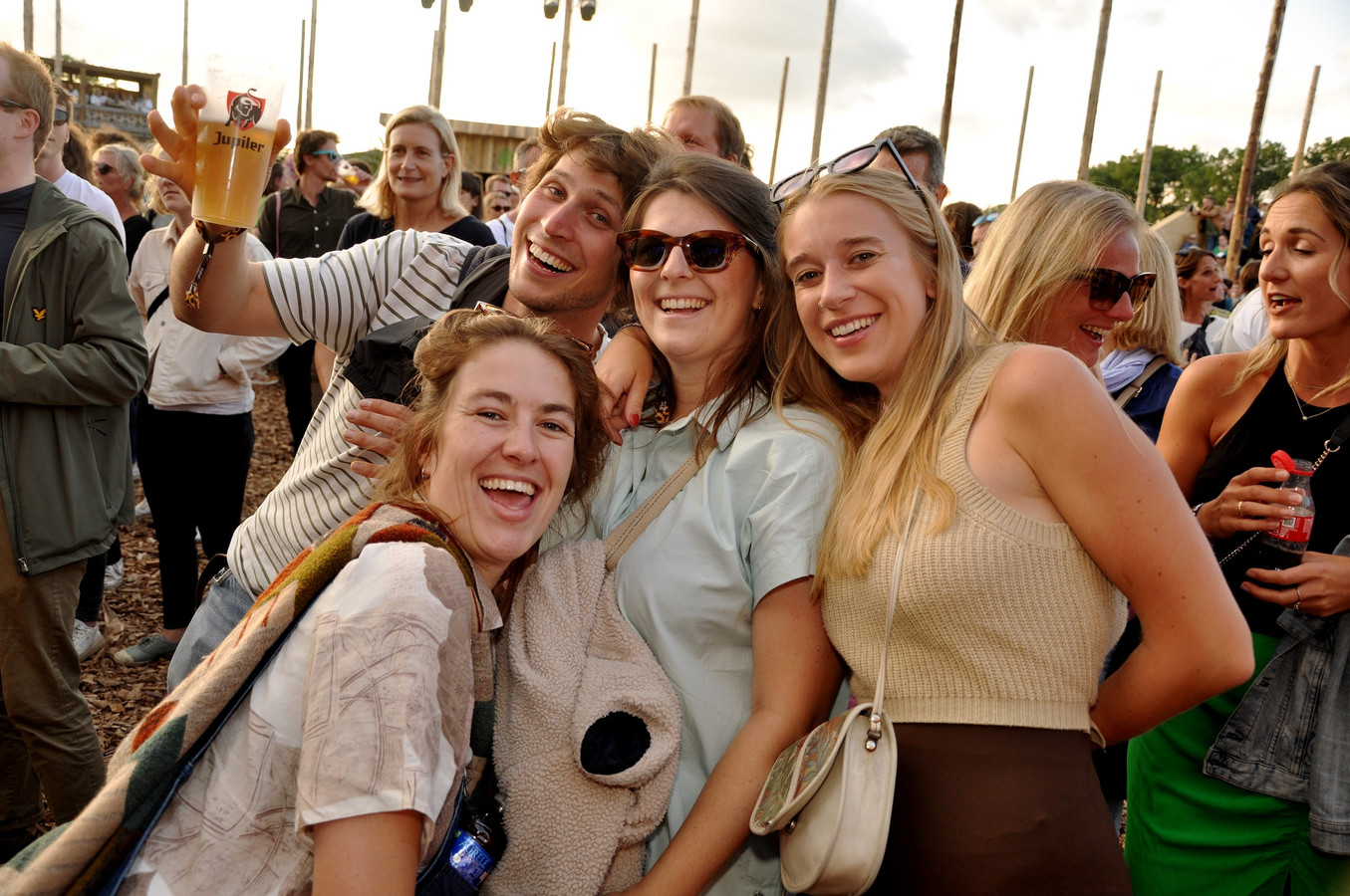 IN BEELD. Campo Solar in Damme start onder stralende zon | Foto | hln.be