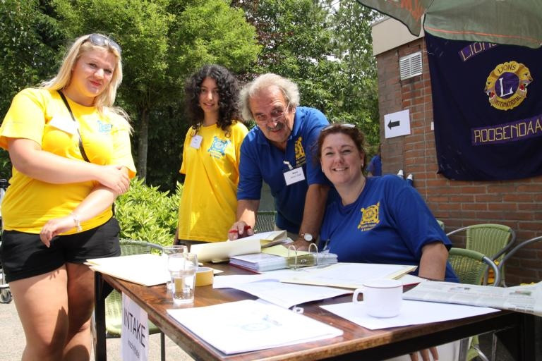 'Jullie eten zoetigheid op de boterham!' | Foto | AD.nl