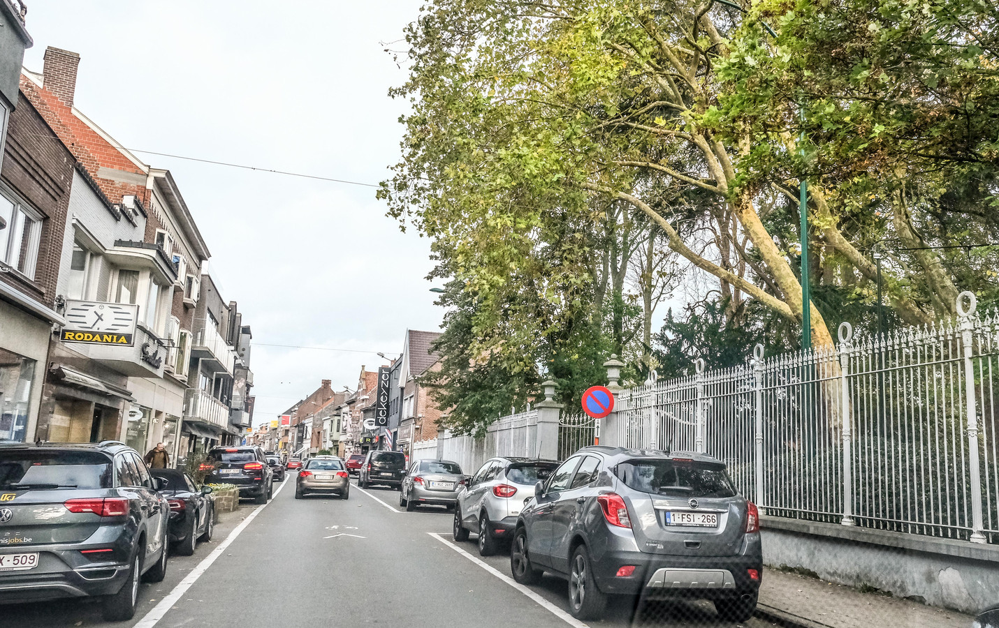 HUIZENJACHT. Waregem, stad met een dorpsgevoel: “Zelfs gezinnen die ...