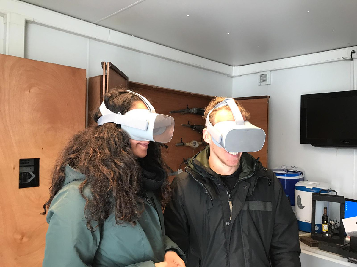 Drugslab zien én ruiken met virtual reality bril in Westervoort | Foto ...