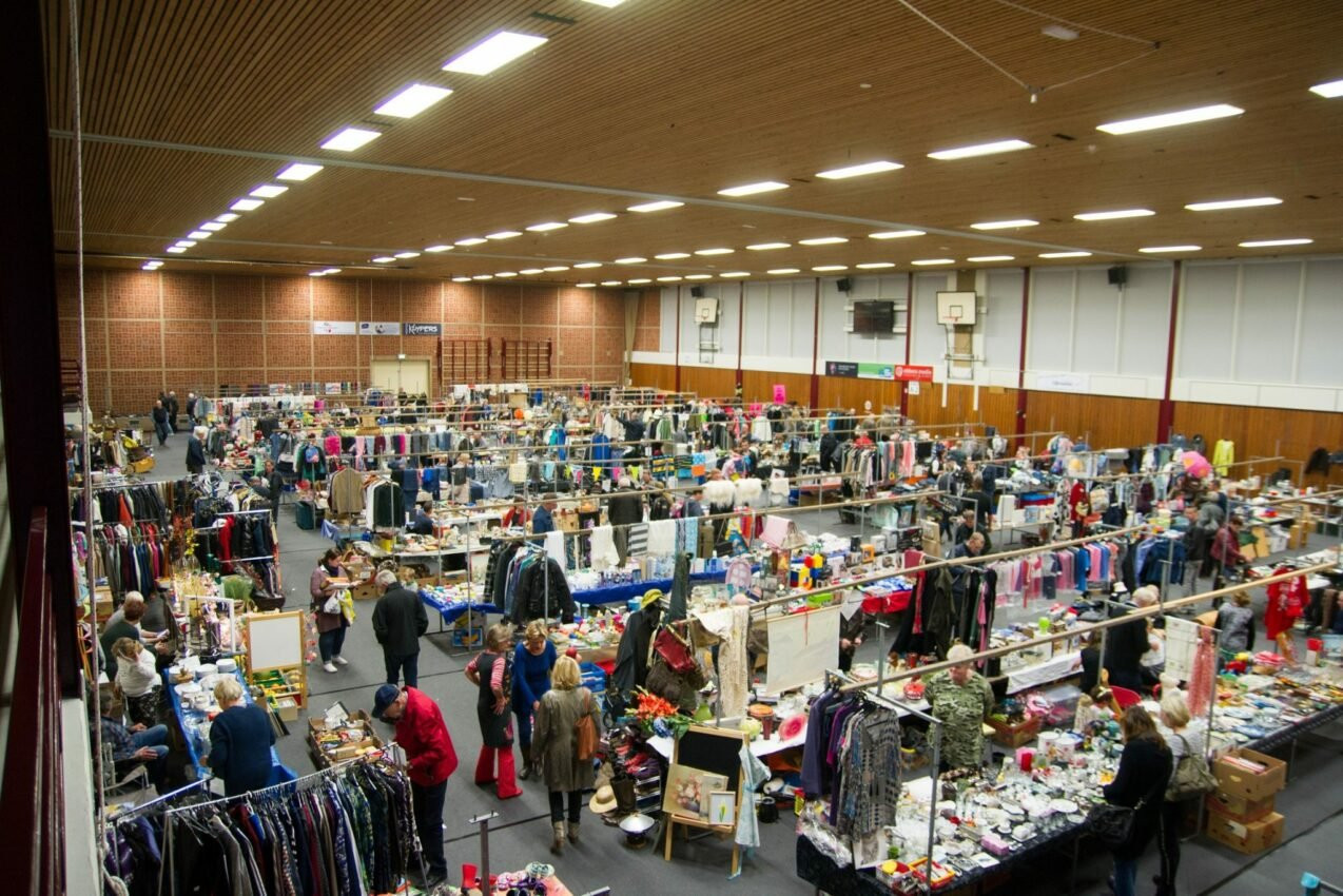 Deze mega vlooienmarkt staat komende maand in Den Haag | Foto | AD.nl