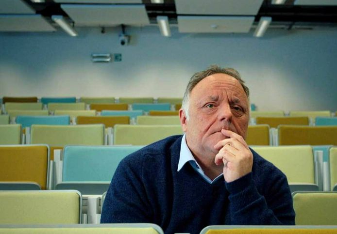 KIJK. Marc Van Ranst reageert in ‘Helden van het internet’ op ...