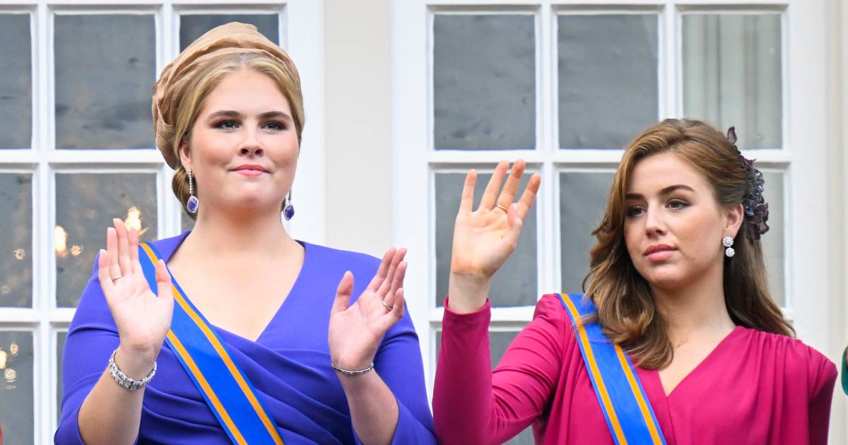 Gejoel en gefluit smoren stralende glimlach Alexia | Show | AD.nl